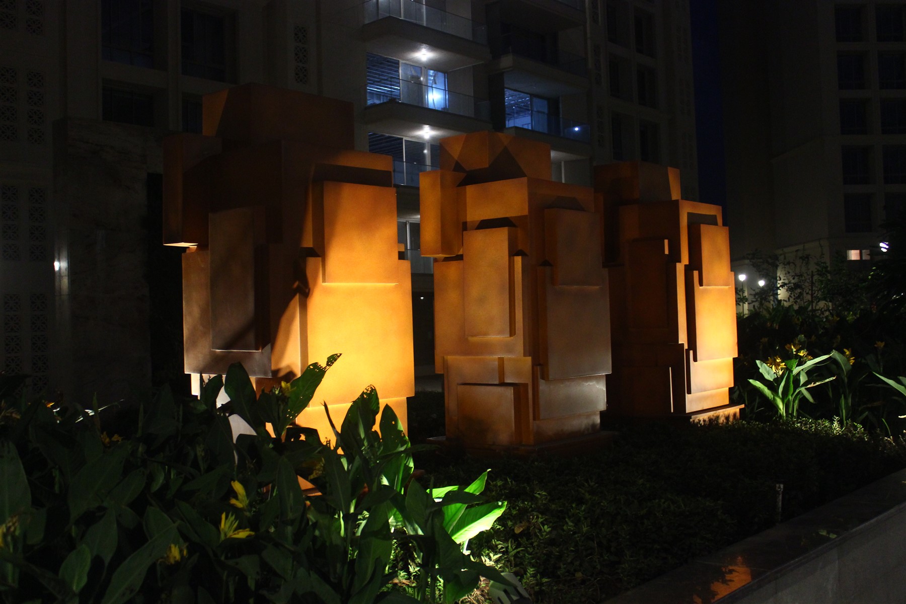 Cumulate Sculpture Made In RSMR Metal In Maharashtra | Artefacts
